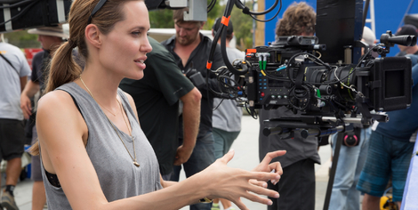 Without Blood: Angelina Jolie opět režíruje | Fandíme Filmu