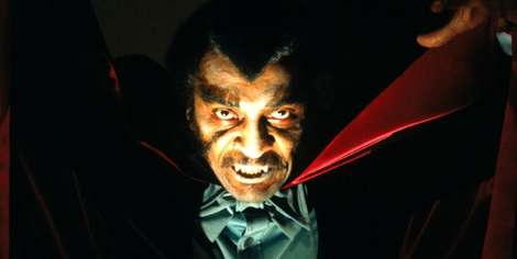 Blacula: Filmový kult s černošským Drákulou čeká remake | Fandíme Filmu