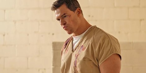 The Runner: Drsňák Alan Ritchson běží na transplantaci ve zběsilém ...