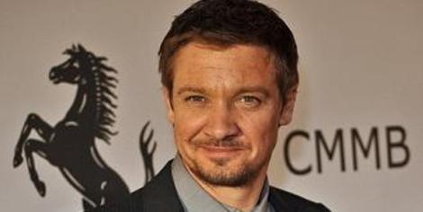 King of Heists: Jeremy Renner bude vykrádat banky | Fandíme Filmu